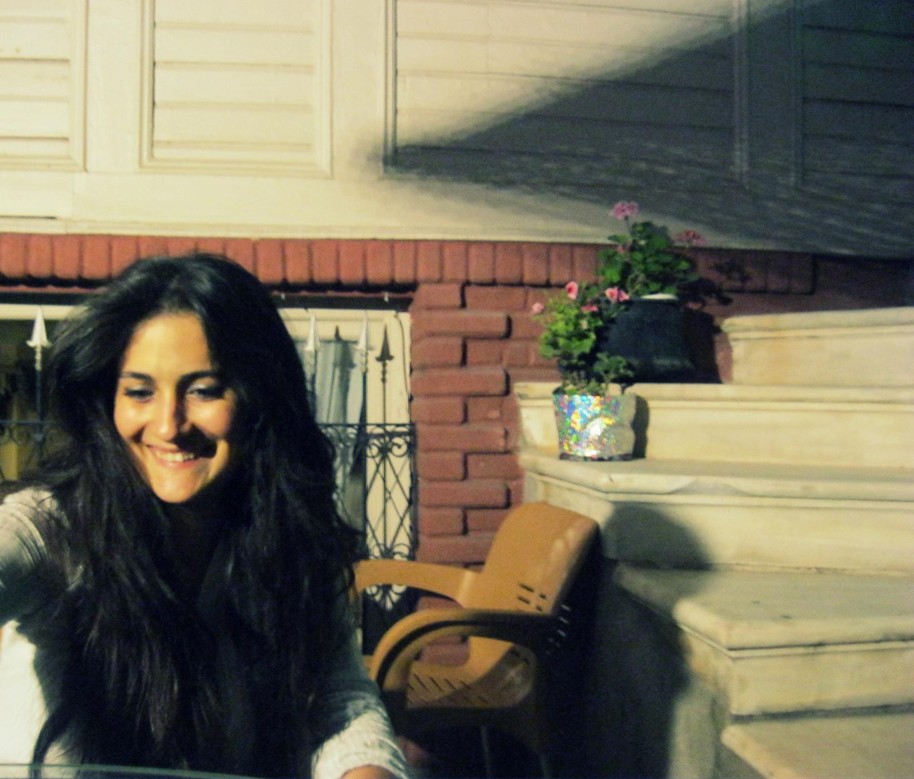 Elif Erdoğan: “Her öykü başka bir formda yazılabilme olanağını kendinde saklı tutar” - Oggito